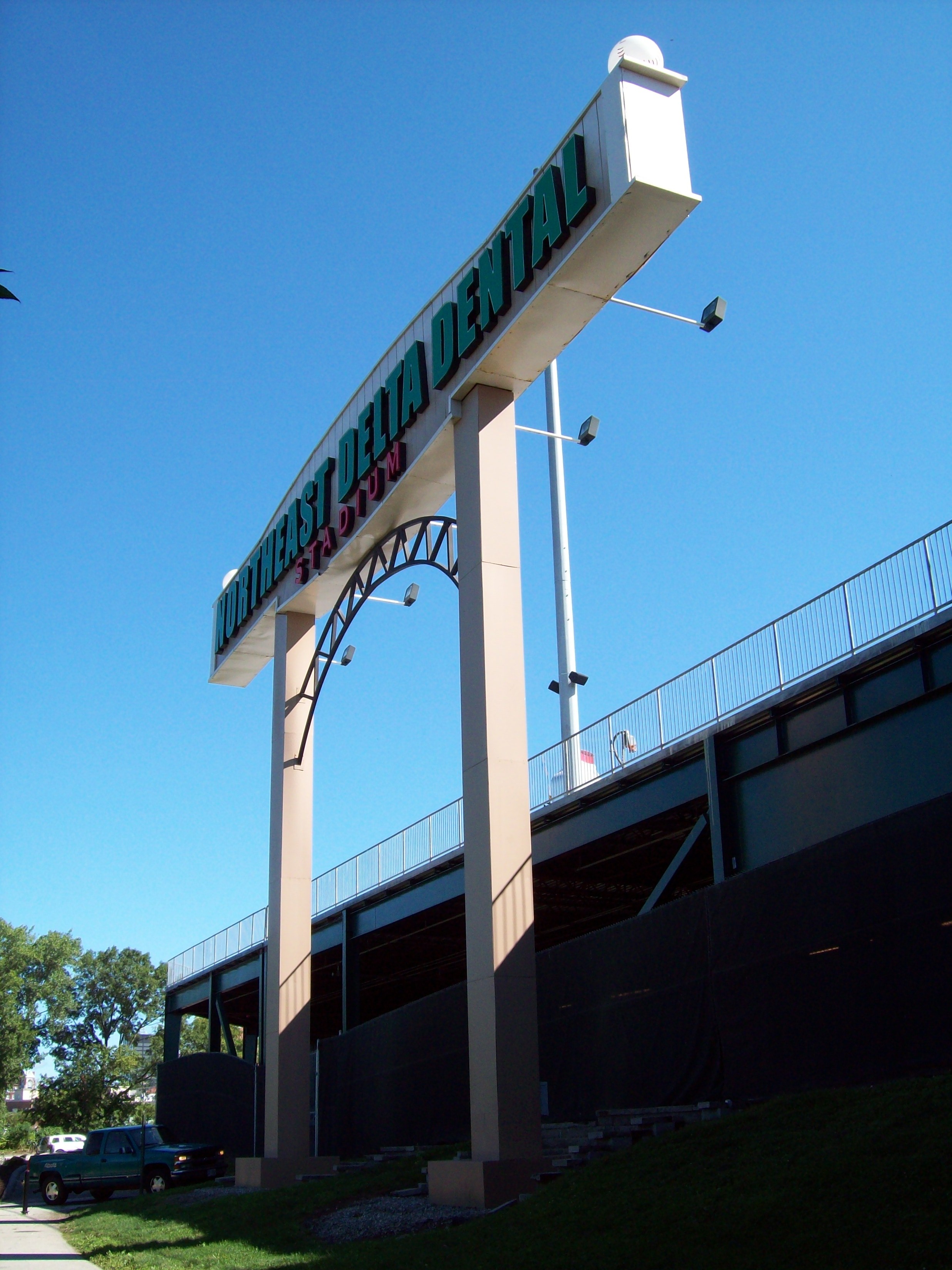 The Sign Gallery - Pylon sign spectacular Image | ProView