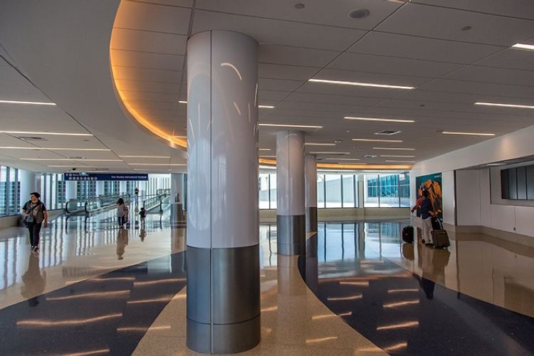 Los Angeles Airport, Bradley West Terminal 4 Connector by Turner ...