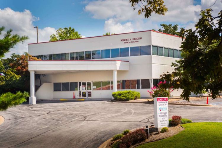 Robert A. Higgins Medical Building by Dalton-Killinger Constr. Co. in ...