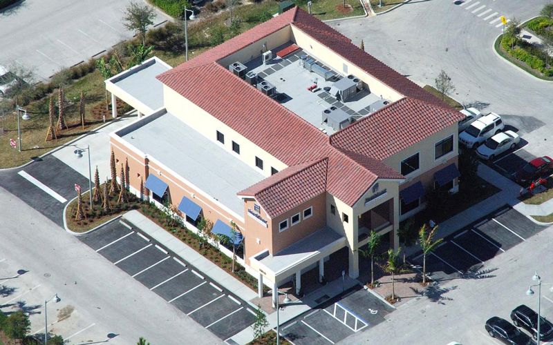 Finemark National Bank & Trust by Owen-Ames-Kimball Co. in Estero , FL ...