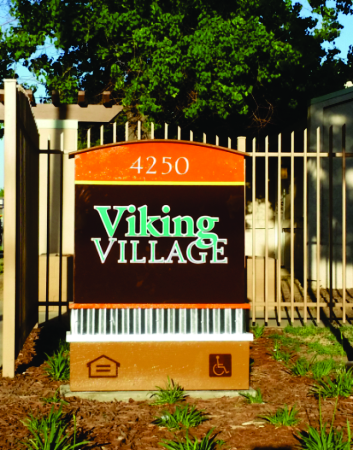 Donald Plumb Signs - Video & Image Gallery | ProView