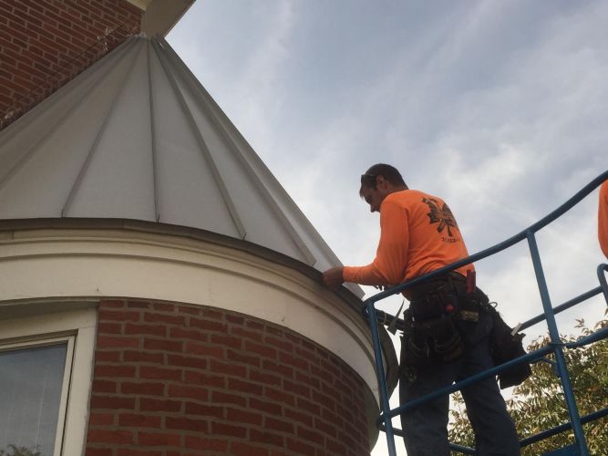 Custom Victorian Roof Pitch by Beechys Siding & Overhang in Shelbyville ...