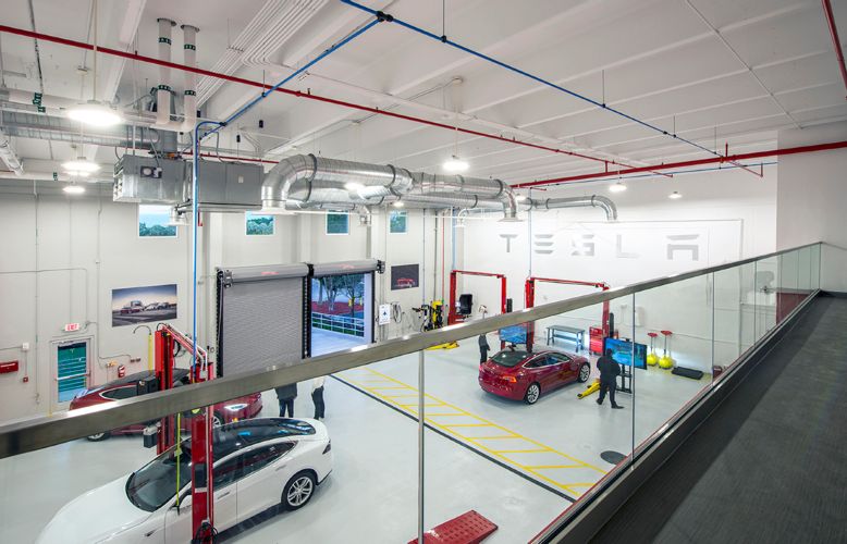 Miami-Dade College Tesla Training Facility by James B. Pirtle, Co. in ...