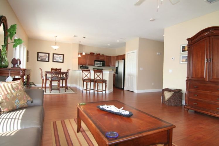 Aloft Hotel by Charles Perry Partners, Inc. in Gainesville, FL | ProView